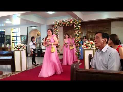 What is the significance of abay in wedding ceremonies?