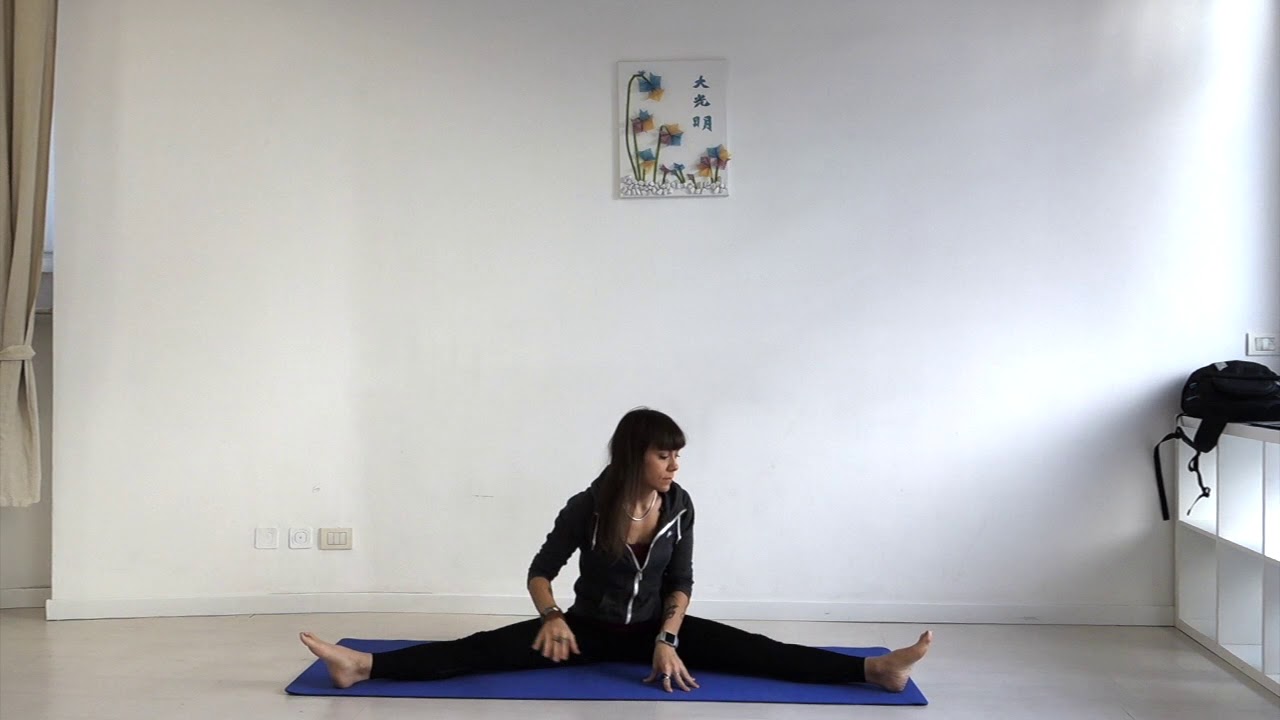 Stretching series - Pancake position - YouTube