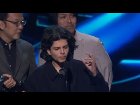 You just walk in like you belong - YouTube