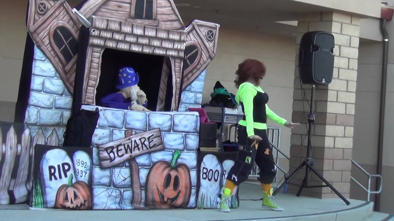 Halloween Kids Puppet Show - YouTube