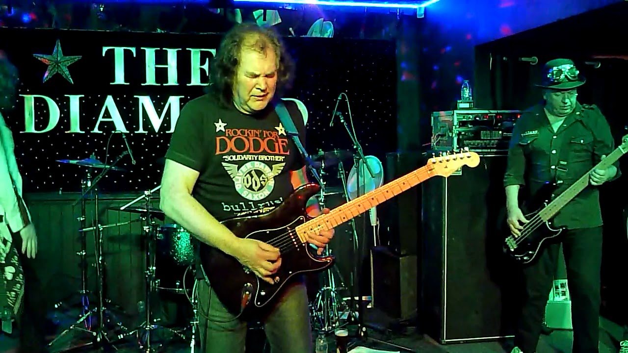Oliver/Dawson Saxon - Wheels of Steel - YouTube