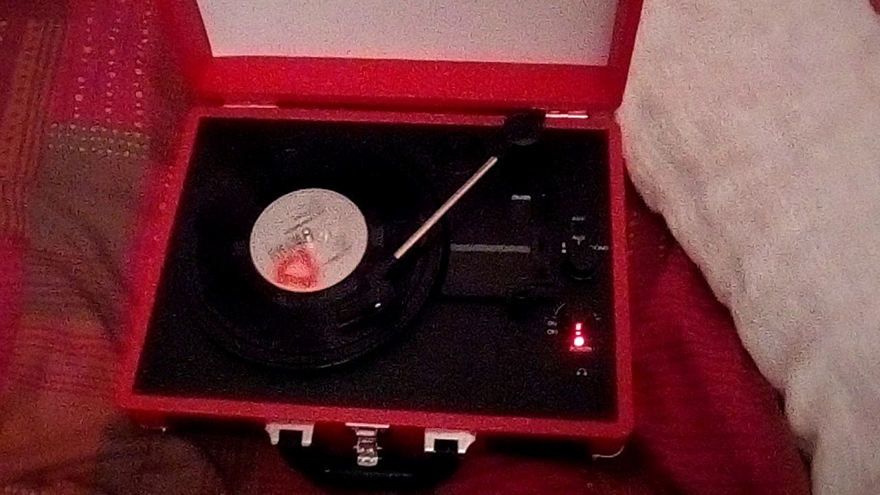 The goodies. The funky gibbon. 1975. - YouTube