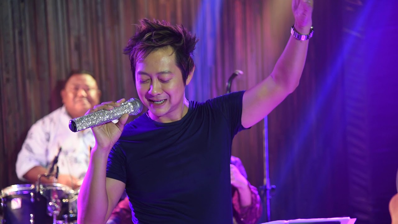 ช้ำคือเราเจ็บนิดเดียว Cover by Win Weerachai - YouTube