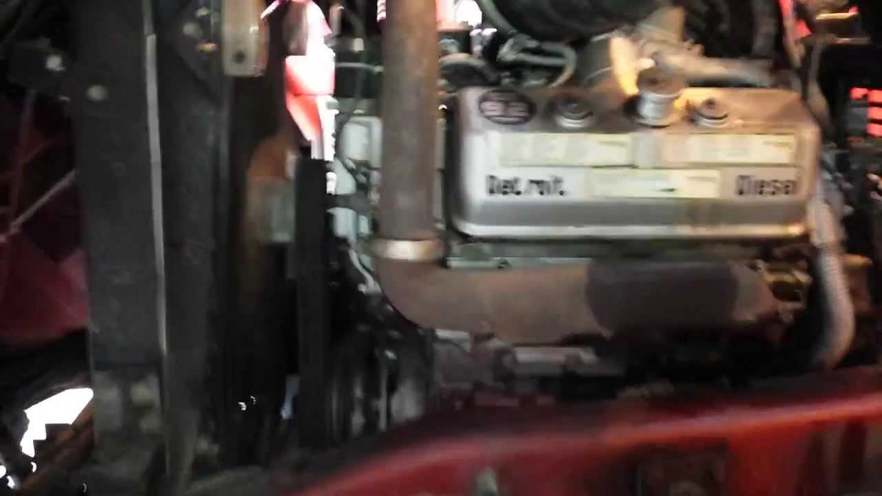 Detroit Diesel 92 Series Running at 2500 RPM - YouTube