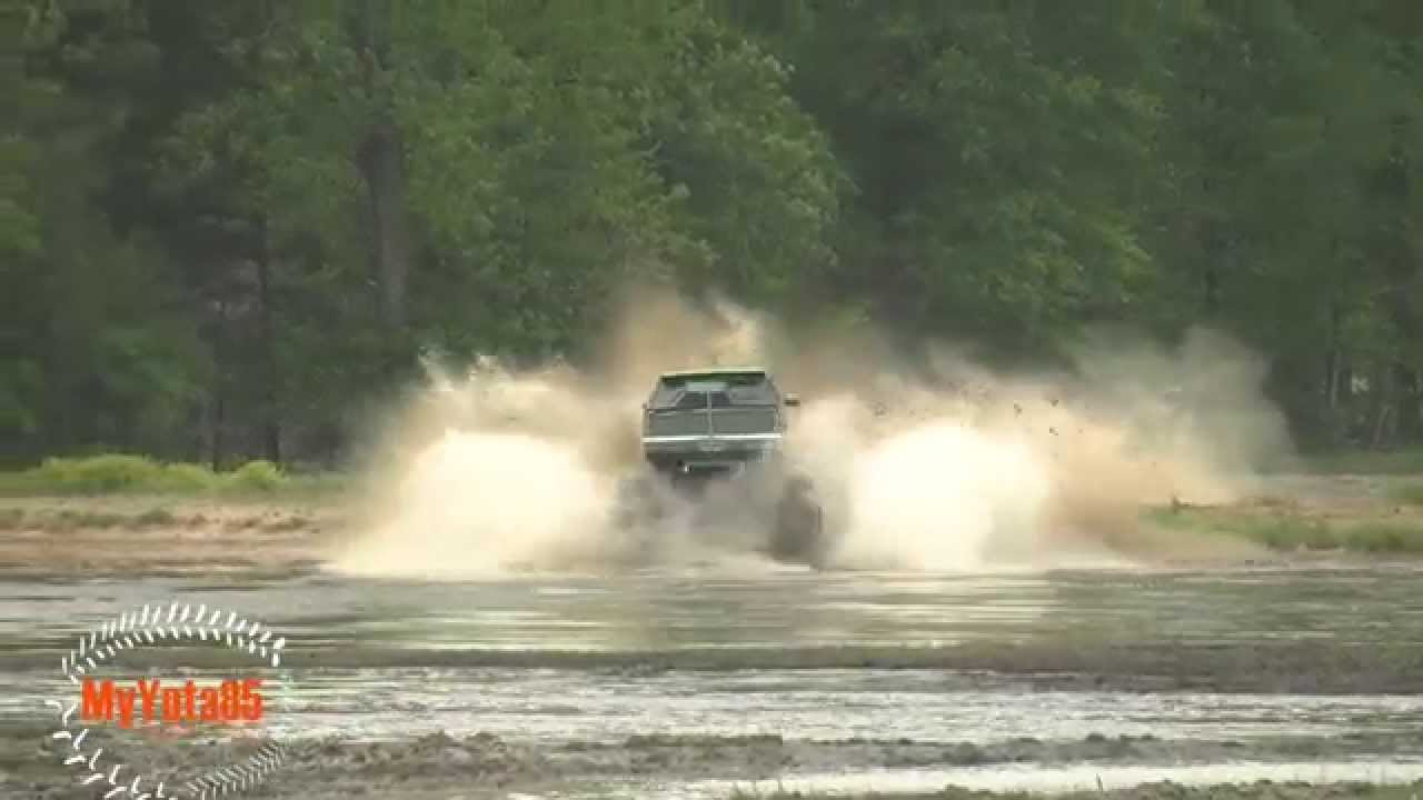 SINGER SLINGER GONE WILD @ MTM!! - YouTube