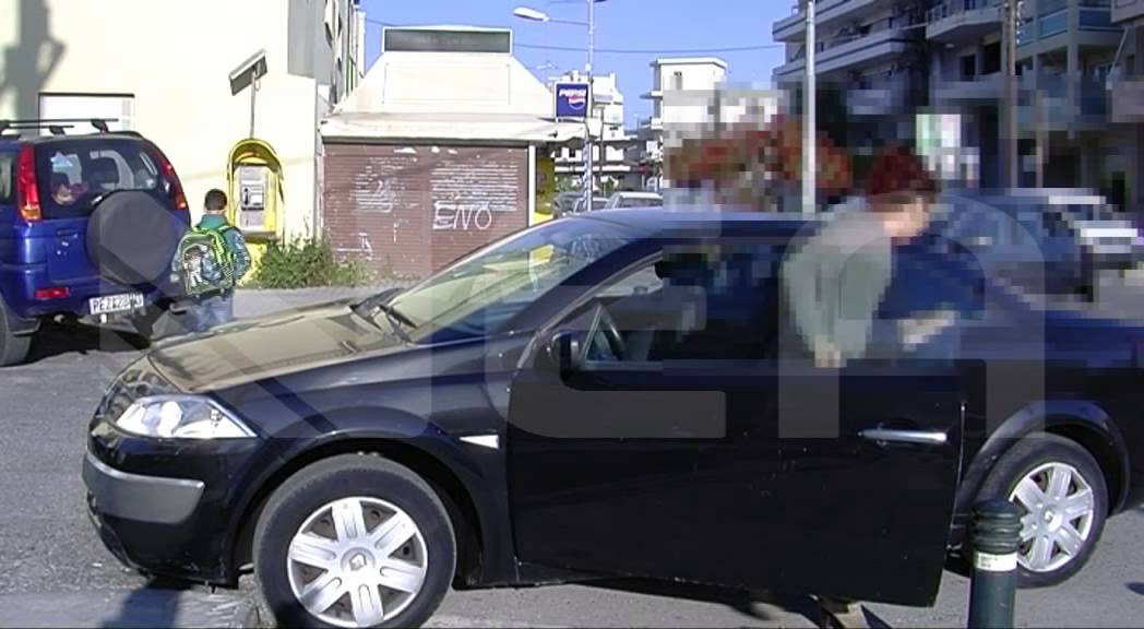 ΛΑΘΟΣ ΟΔΗΓΙΚΗ ΣΥΜΠΕΡΙΦΟΡΑ ΓΙΑ ΤΗΝ ΑΣΦΑΛΕΙΑ ΤΩΝ ΠΑΙΔΙΩΝ - YouTube
