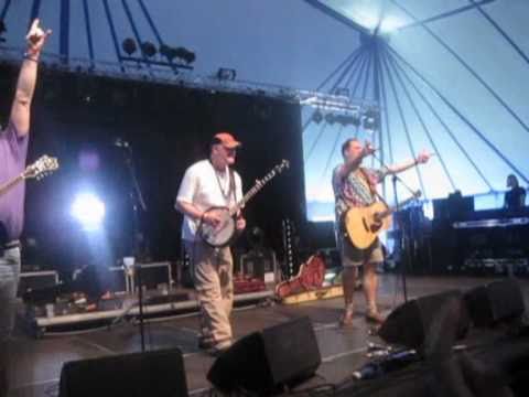 Hayseed Dixie - Dueling Banjos - YouTube