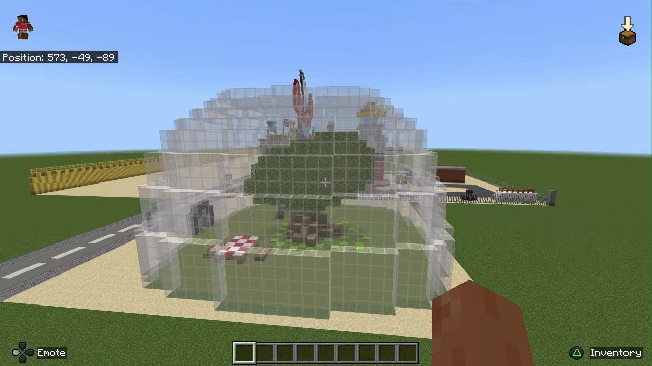 Minecraft SpongeBob Squarepants sandy house build tour - YouTube