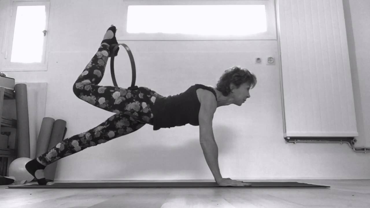 Pilates for a lean and strong body - YouTube