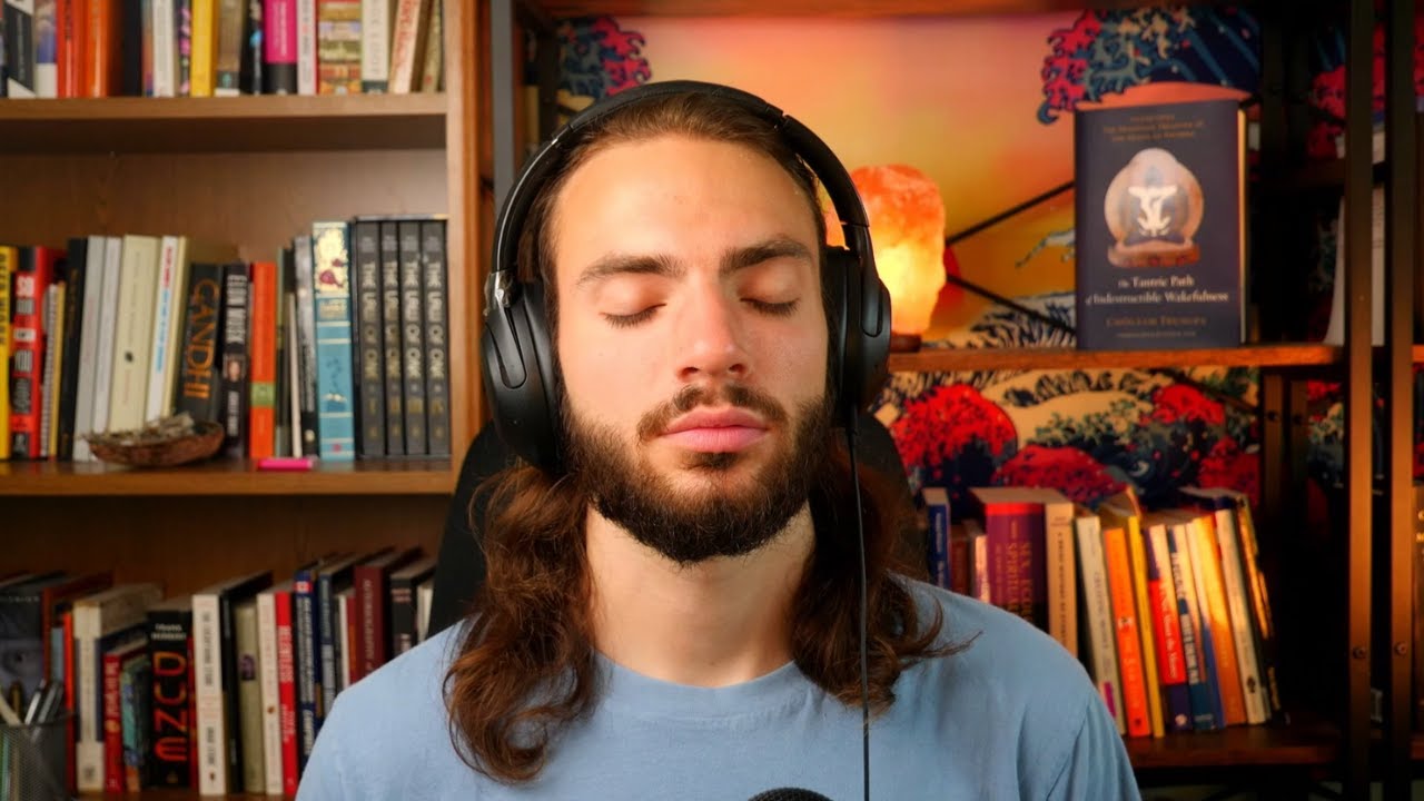 Guided Meditation For Being Present In The Moment - YouTube