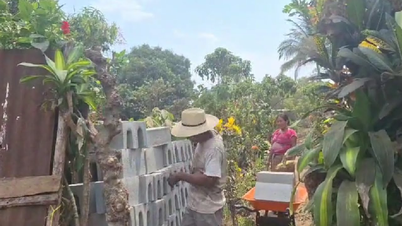 Wow! El material sigue llegando - YouTube