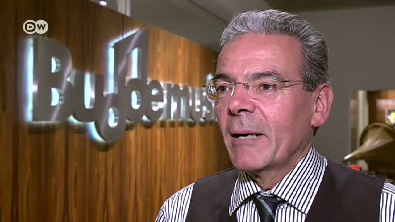 Discográfica 2.0: Benjamin Budde, empresario | Hecho en Alemania - YouTube