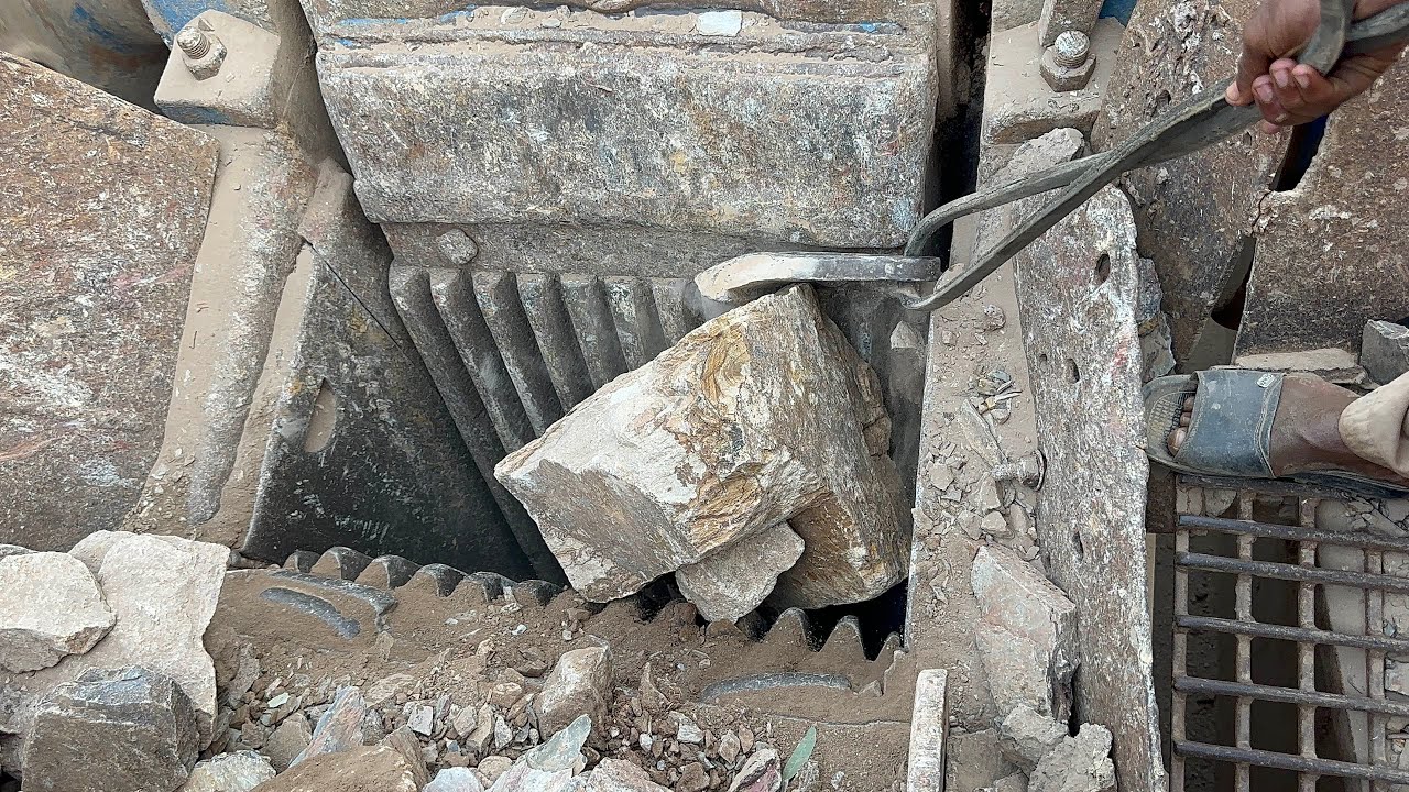 "Big Rock Crusher Machine: A Giant in Action"Big Rock Crushing: A ...