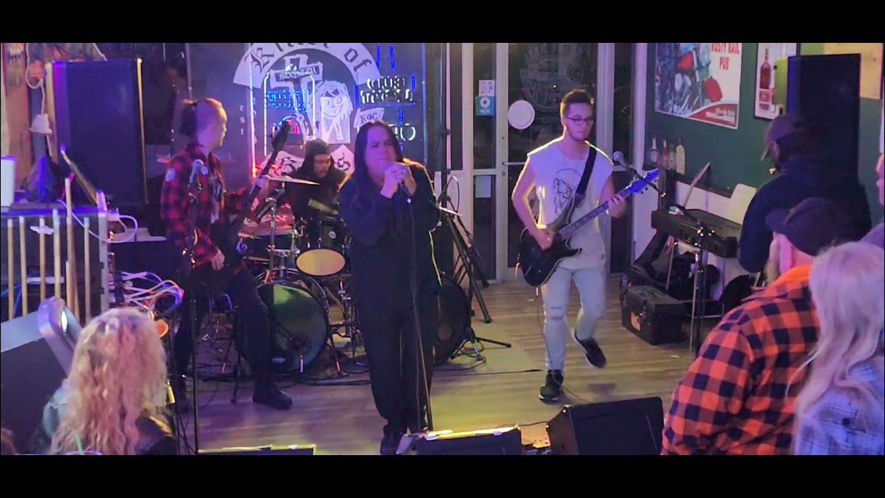 Killer of Giants - Perry Mason at Rusty Rail in Lincoln,IL. 12/31/2022 ...