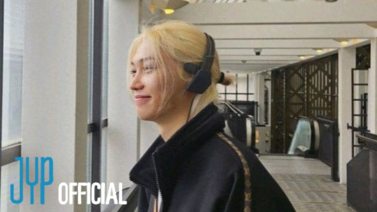 [SKZ VLOG] Felix: Sunshine Vlog 9 in France - YouTube