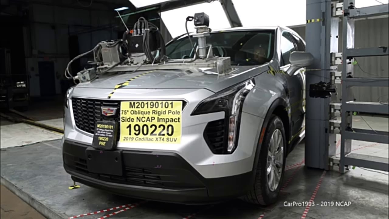 2019-2020 Cadillac XT4 NHTSA crash test - YouTube
