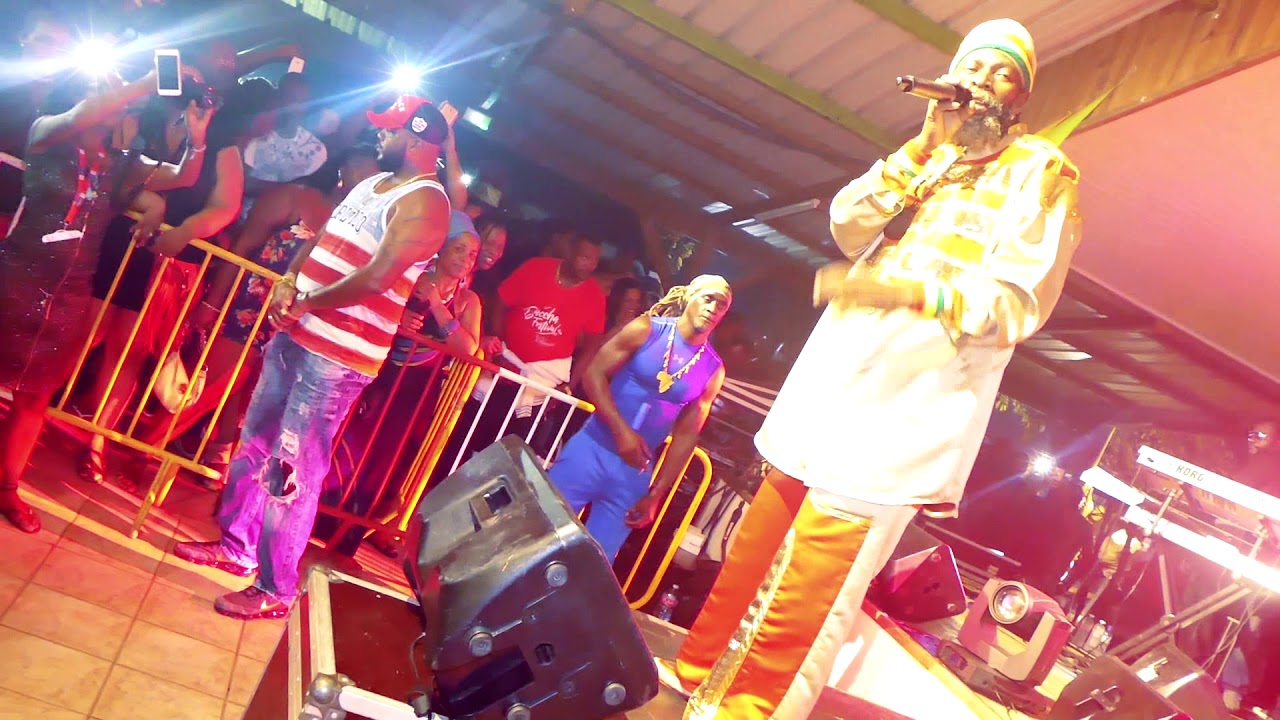 CAPLETON en LIVE en Martinique ( PART1) - YouTube