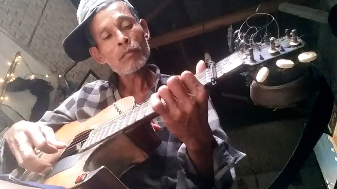 Instrumen Gitar Clasik Pengamen Tua - YouTube