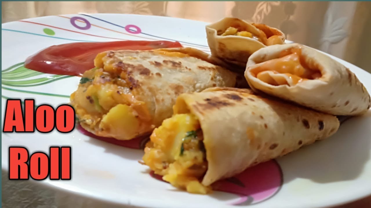 Aloo Roll Recipe in Hindi /Aloo roll / tiffin ke liye Yummy aloo roll ...