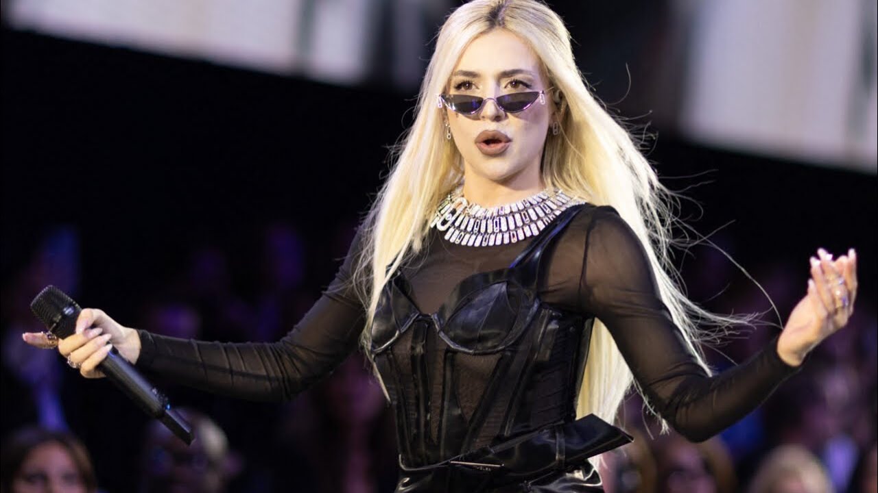 Ava Max - 'Million Dollar Baby' + 'Kings & Queens' Messika Show Fashion ...