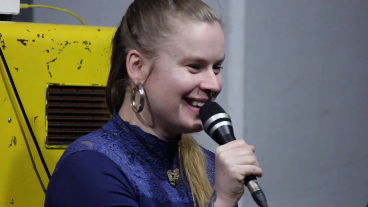 Mara Balls / Haastattelu & Live Mediamajassa 30.3.2019 - Osa 1/2 - YouTube
