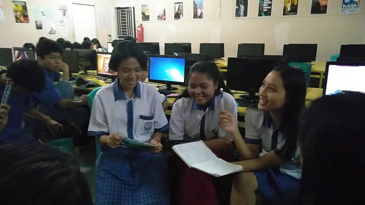 Diskusi kelompok pembuatan film pendek 1 - YouTube
