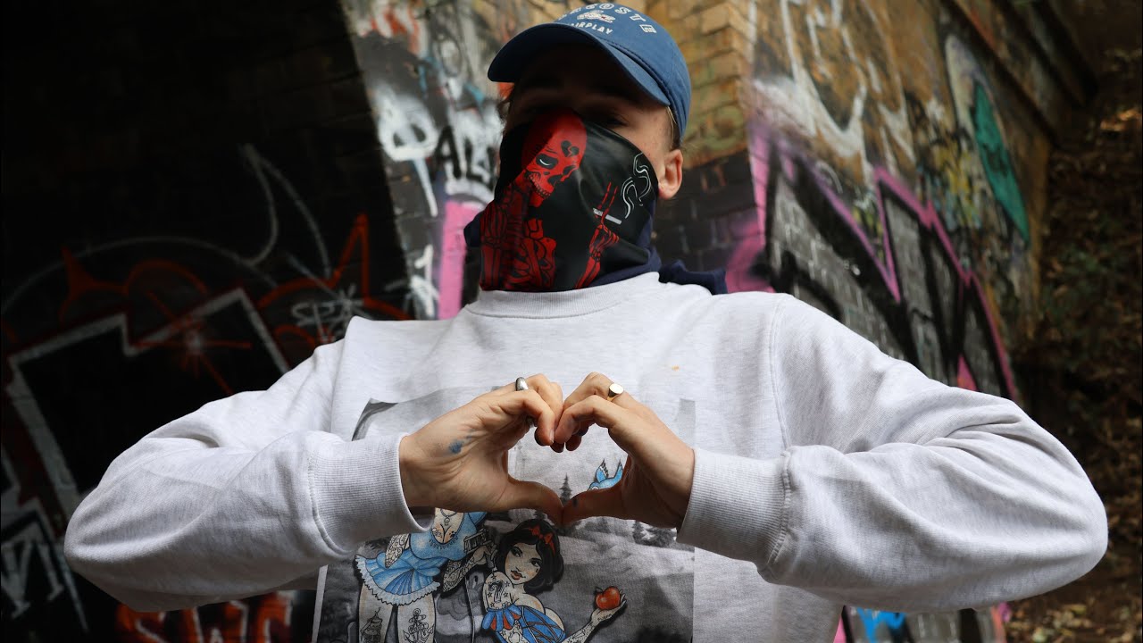 Retz - Manipulation (official music video) - YouTube