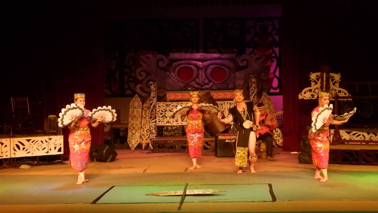 Orang-Ulu dance, Borneo - YouTube