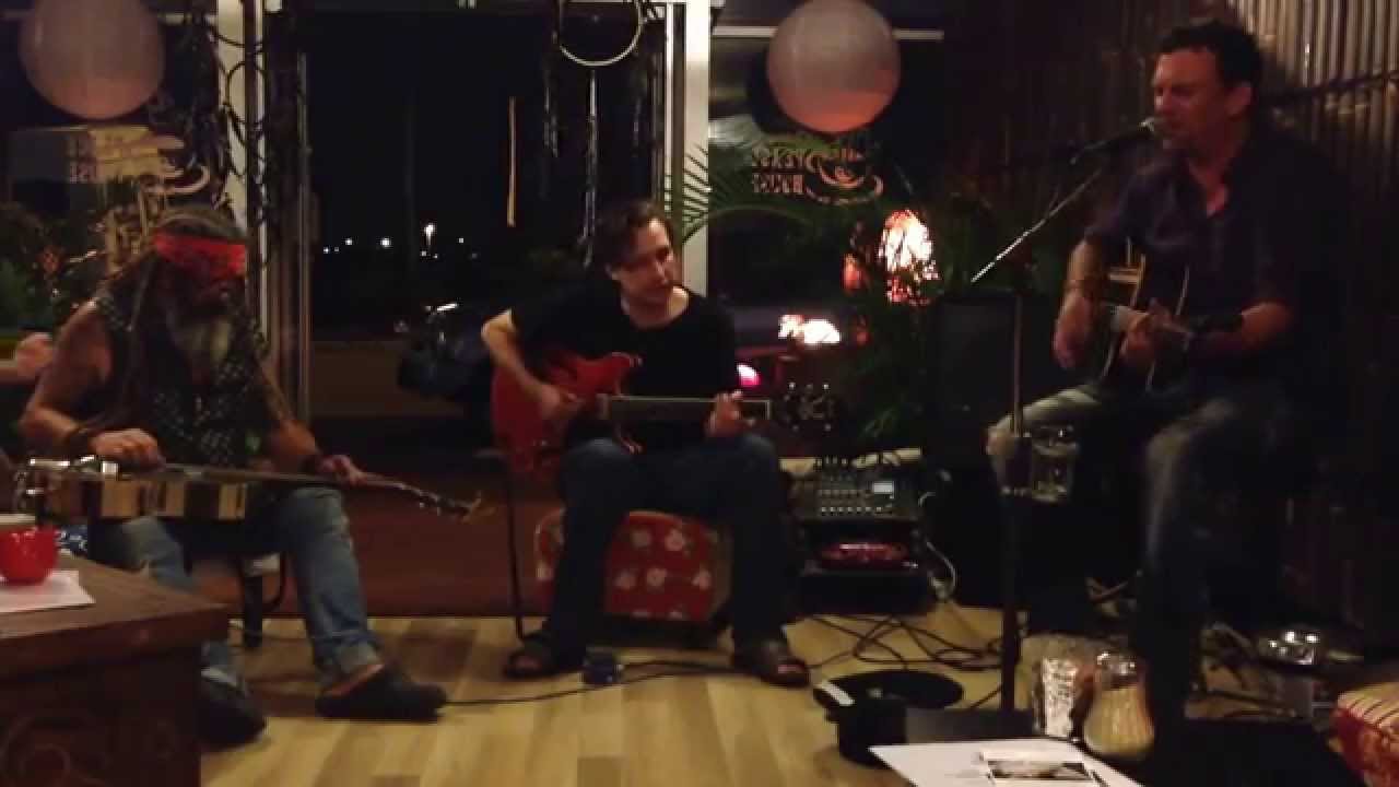 Tim Griffin, Stringybark McDowell and Jarrah Jones. 'Poison'. - YouTube
