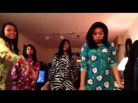 FAST FOOD DANCE- The Rice Girls - YouTube