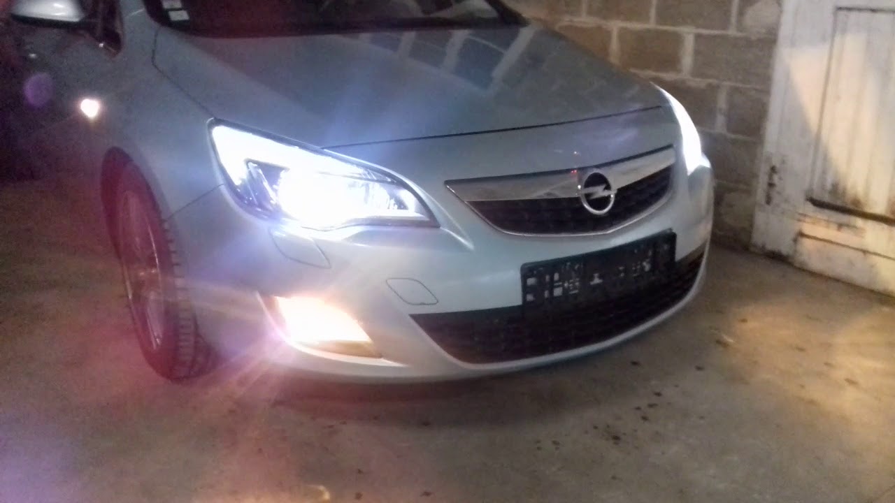 Us turn Light astra j - YouTube