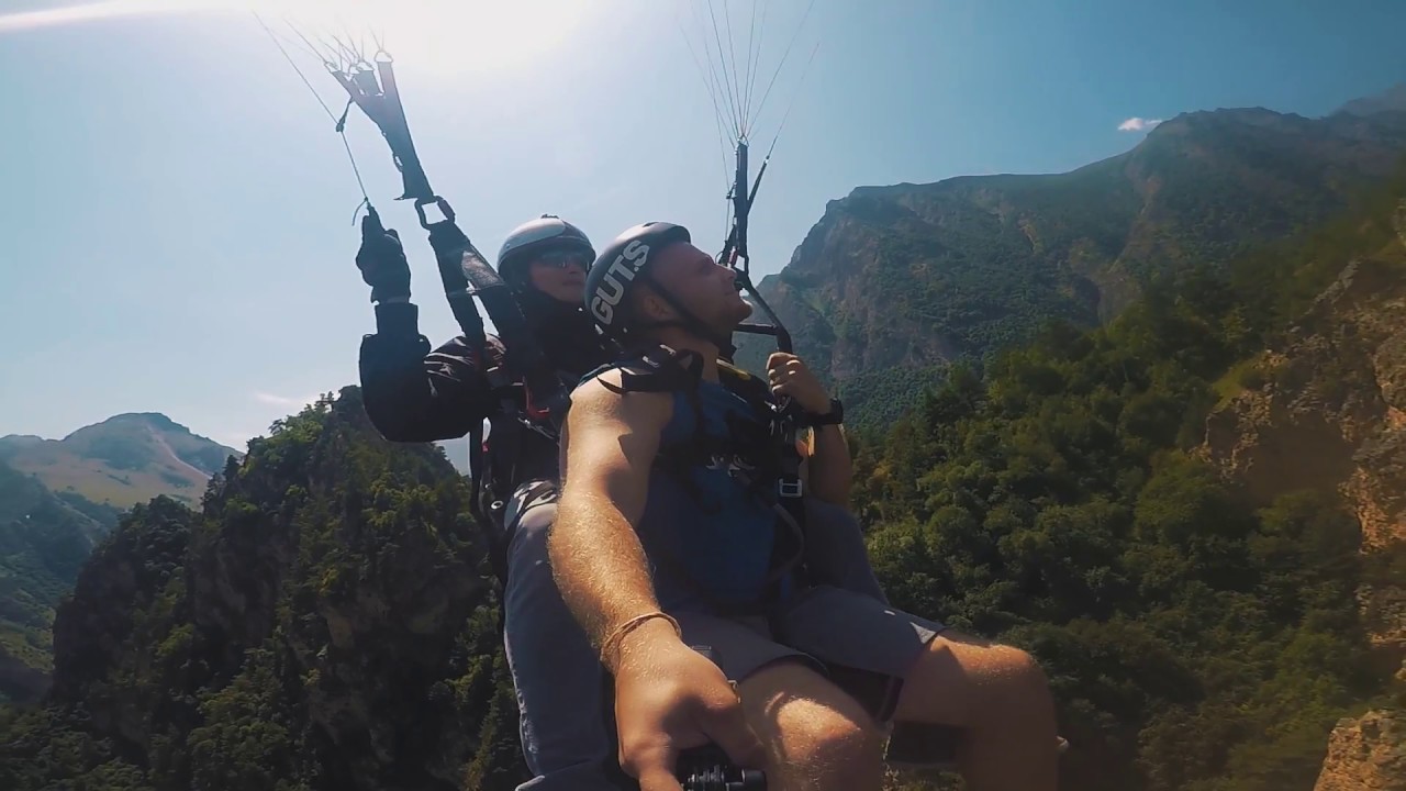 Полеты на парапланах в Чегеме, прыжки с веревкой со скалы, экстрим-парк ...