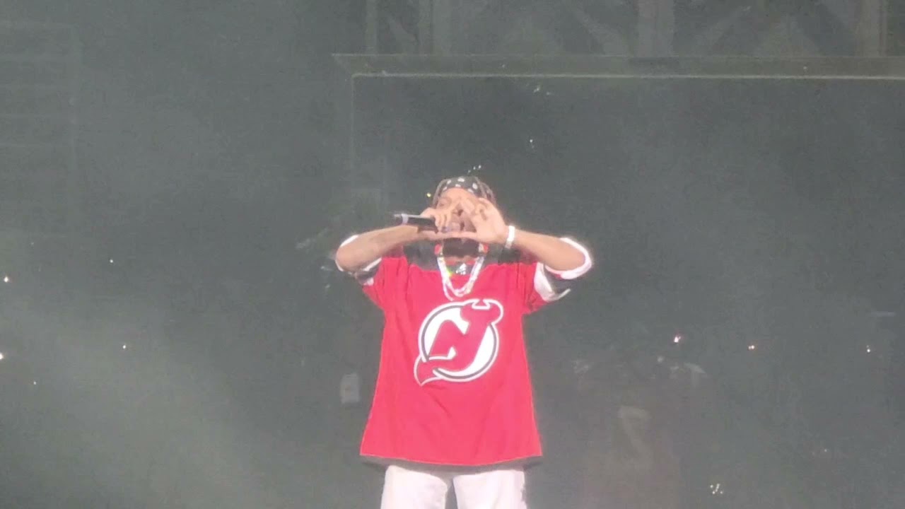 Bow wow live performance at the Millennium tour 2021 - YouTube