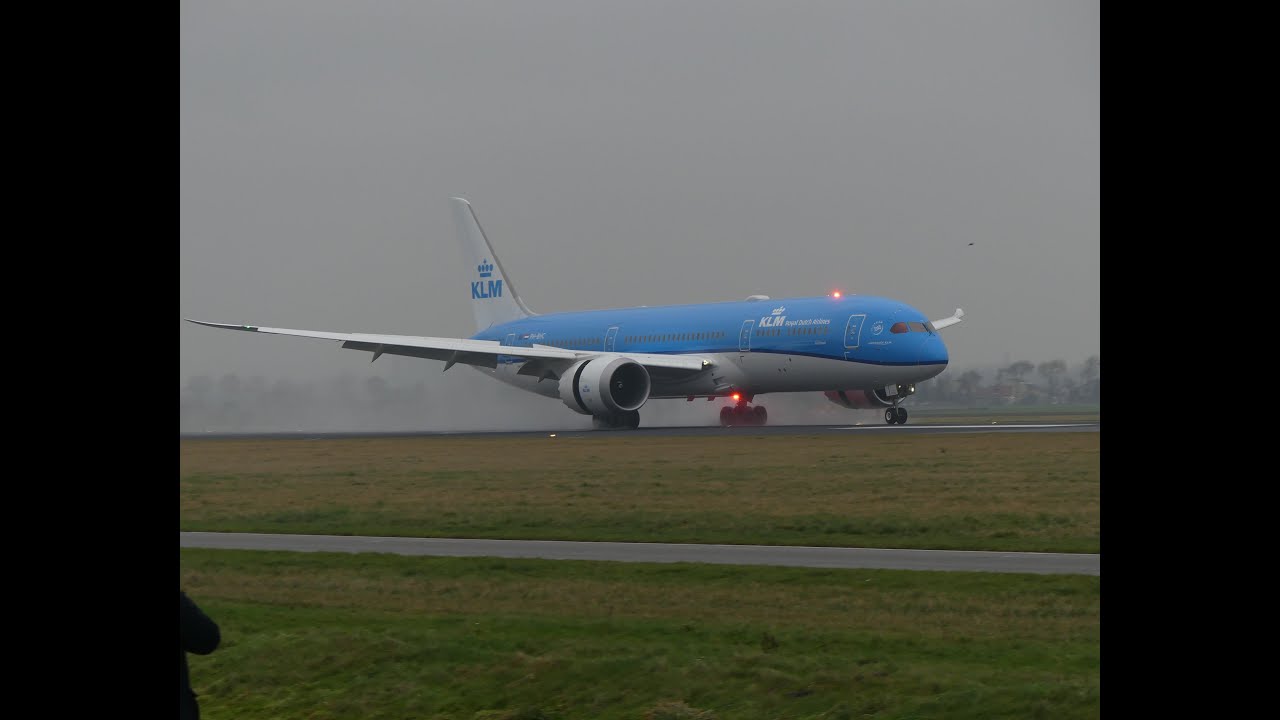 Boeing & Airbus | Aviation Music Video! - YouTube