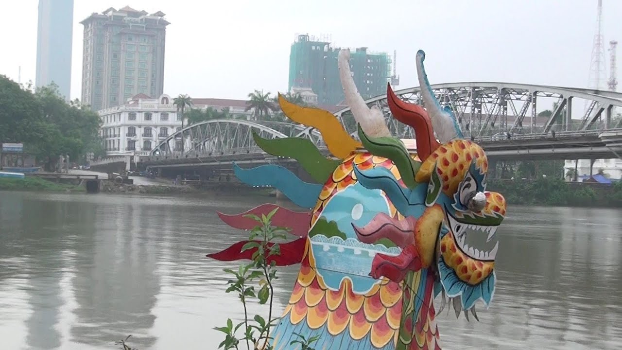 DRAGON BOAT RIDE Hue, Vietnam - YouTube