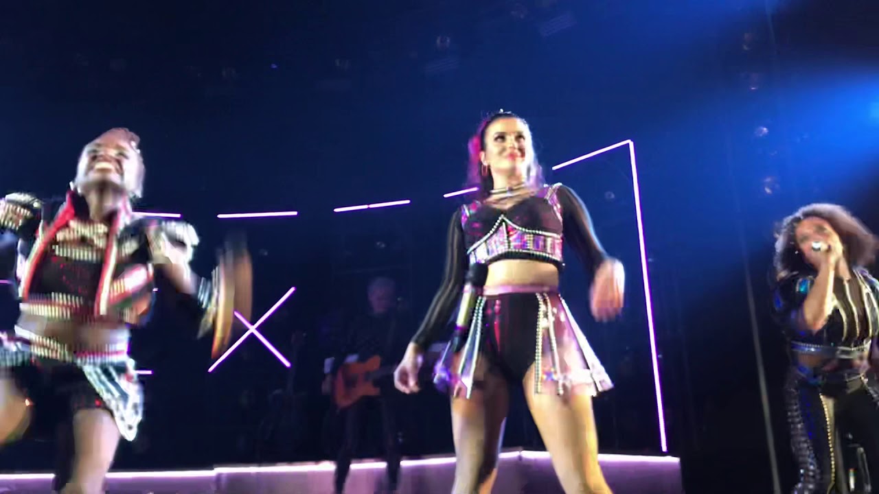 Six the musical | Chicago | MegaSix | 6/25/19 - YouTube