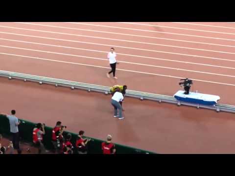 Kameraman Usain Bolt’u Böyle Düşürdü