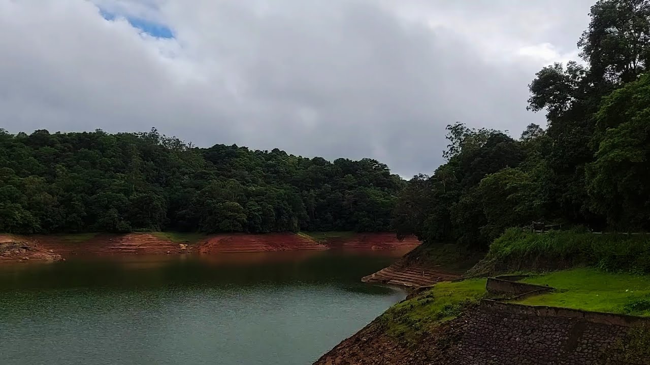 Discover the Beautiful Kundale Lake, Munnar | Amazingly peaceful sounds ...