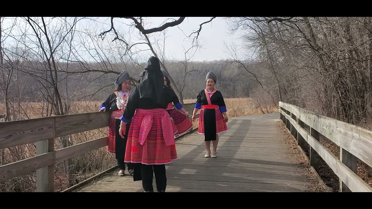 Mong Moos pheeb Clothes 2022 - YouTube