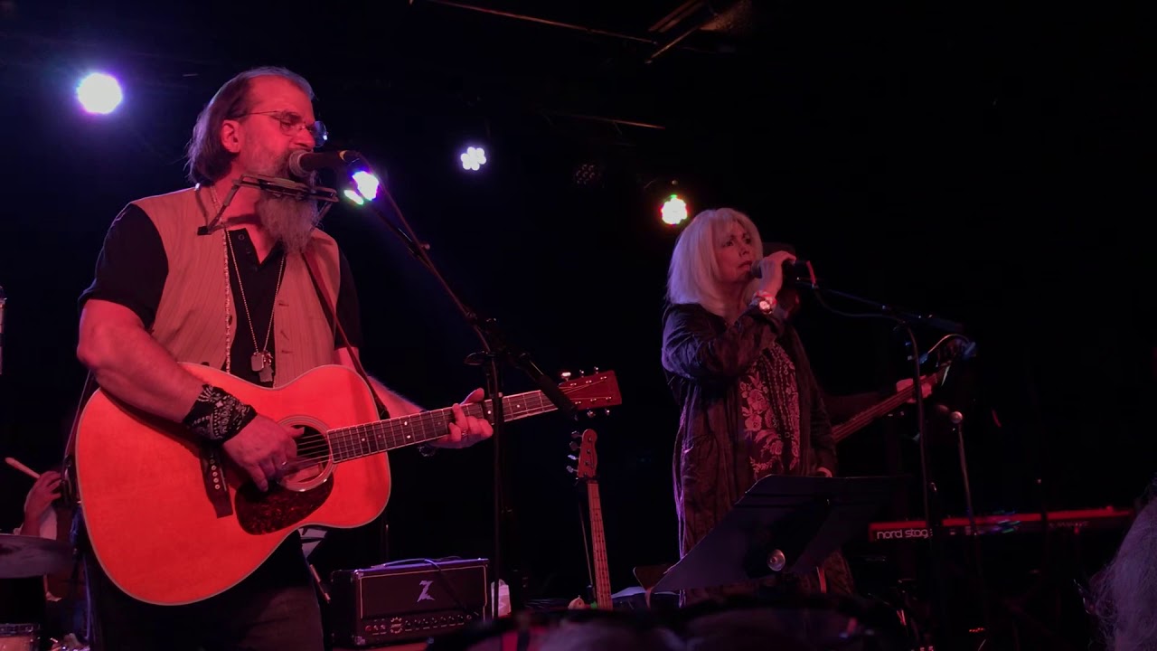 Steve Earle and the Dukes with Emmylou Harris - Goodbye - YouTube