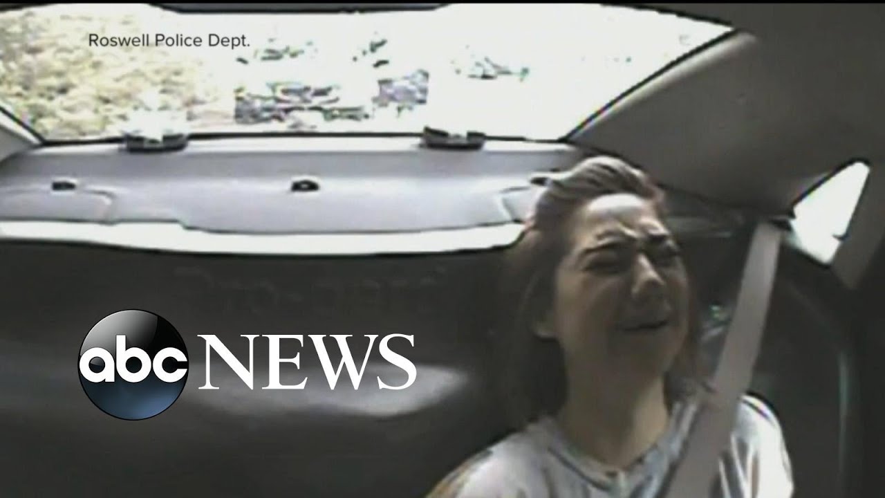 Cop flips coin to decide whether to arrest woman for speeding - YouTube
