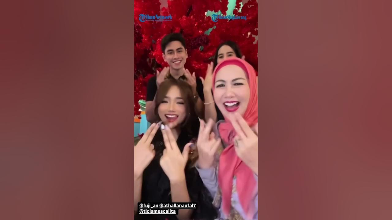 Baru Jumpa, Venna Melinda Kaget Perangai Fuji - YouTube