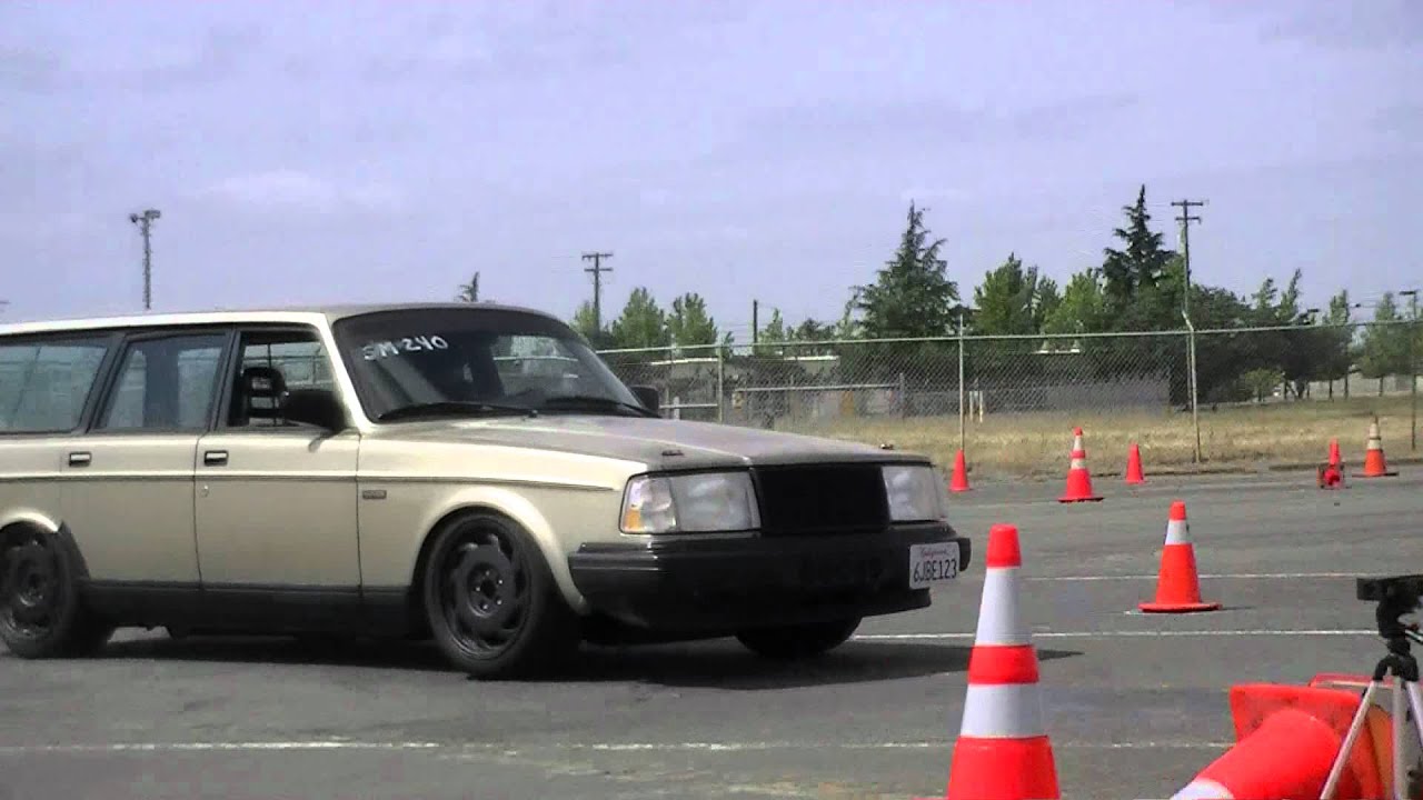 Volvo wagon huge turbo and Wastegate blow off valve sound - YouTube