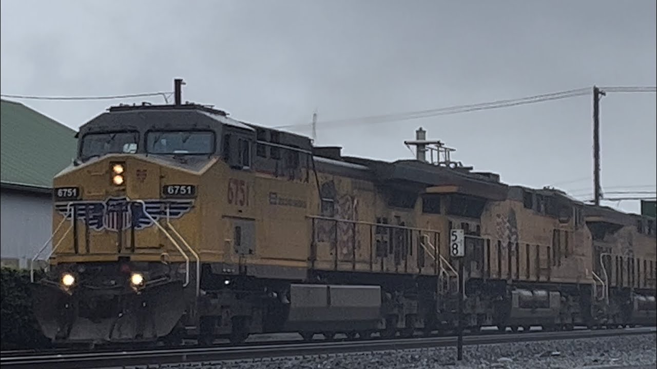 Union Pacific 6751 Z-SELC Priority Intermodal, Chehalis Wa 01/07/2023 ...