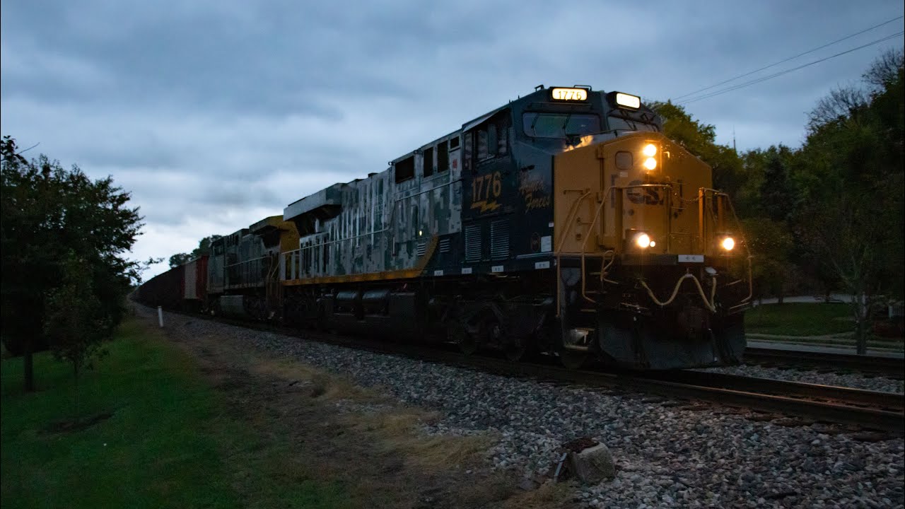 Evening Railfanning at Glendale Ohio with CSX 1776, WFRX Mac, Fresh ...