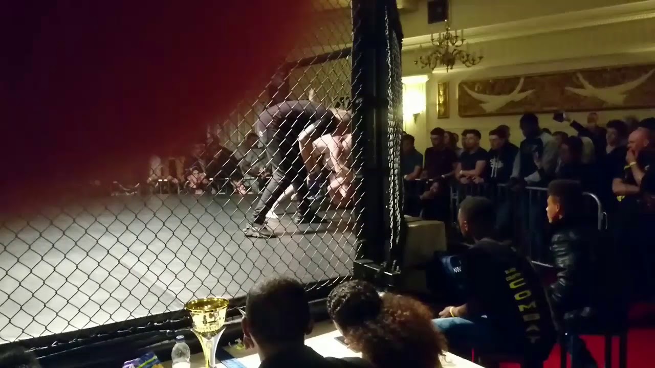 Jim Wightman Vs Liam Cartwright - YouTube