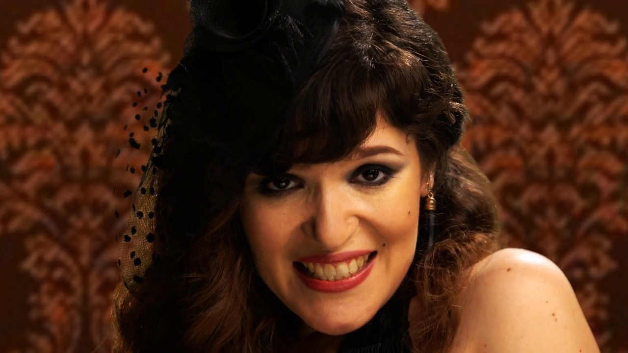 Verina Edwards "All about that bass" - YouTube