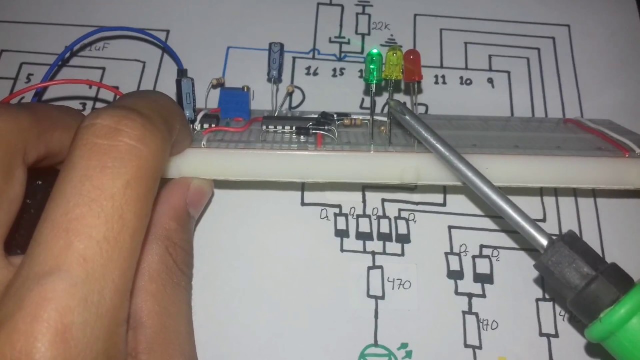 como hacer Semaforo electronico con ci 555 - [FACIL Y RAPIDO] - YouTube