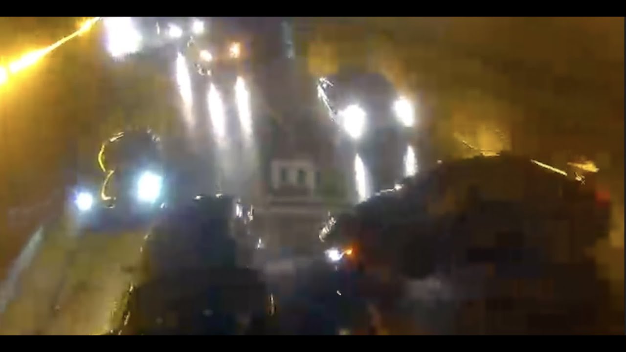 How many cars just crashed in the Lowry Tunnel? - YouTube