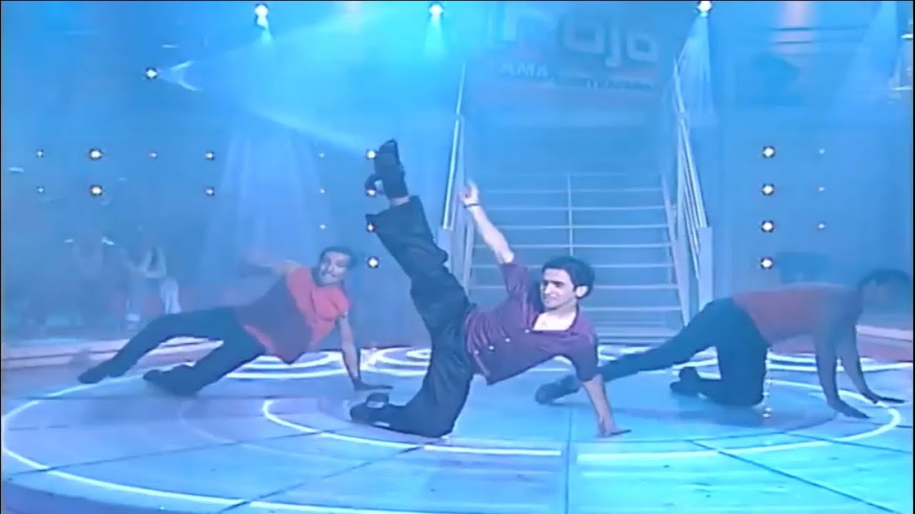 Claudio Puebla - Kiss (Rojo 2003) - YouTube
